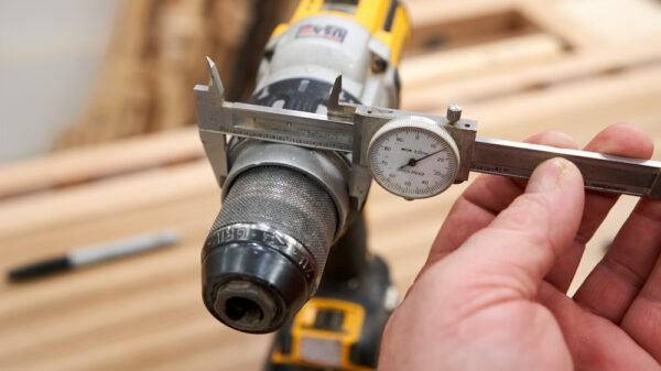 How To Make A Drill Guide - IBUILDIT.CA