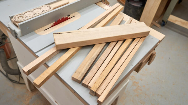 How To Make A Folding Light Stand - IBUILDIT.CA