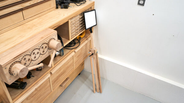 How To Make A Folding Light Stand - IBUILDIT.CA