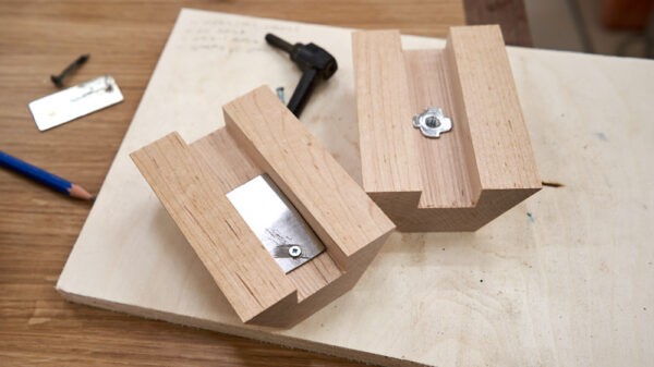 How To Make A Folding Light Stand - IBUILDIT.CA