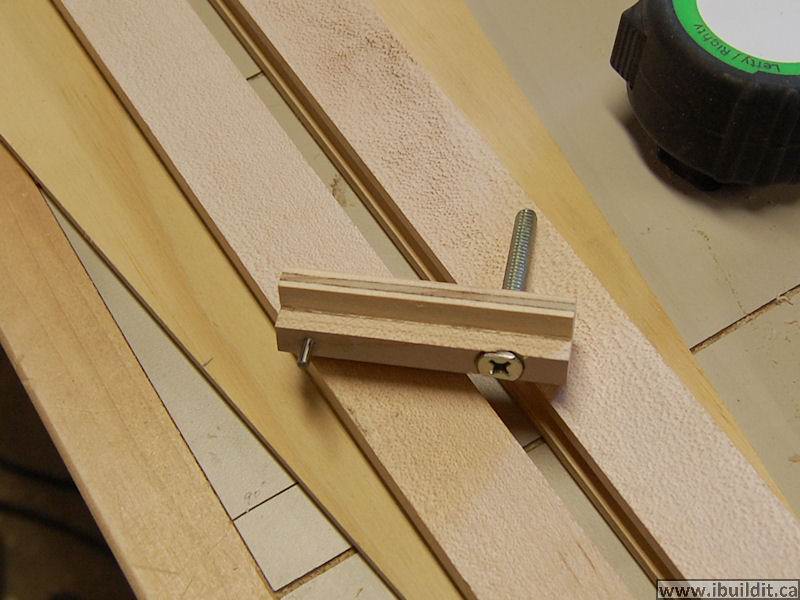 How To Make A Circle Cutting Jig For The Router - IBUILDIT.CA