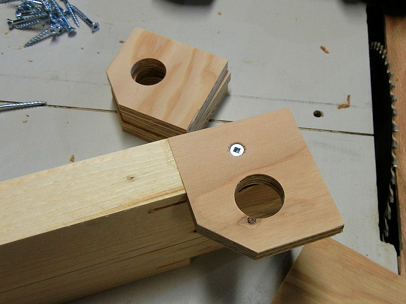 How To Make A Folding Miter Stand - IBUILDIT.CA