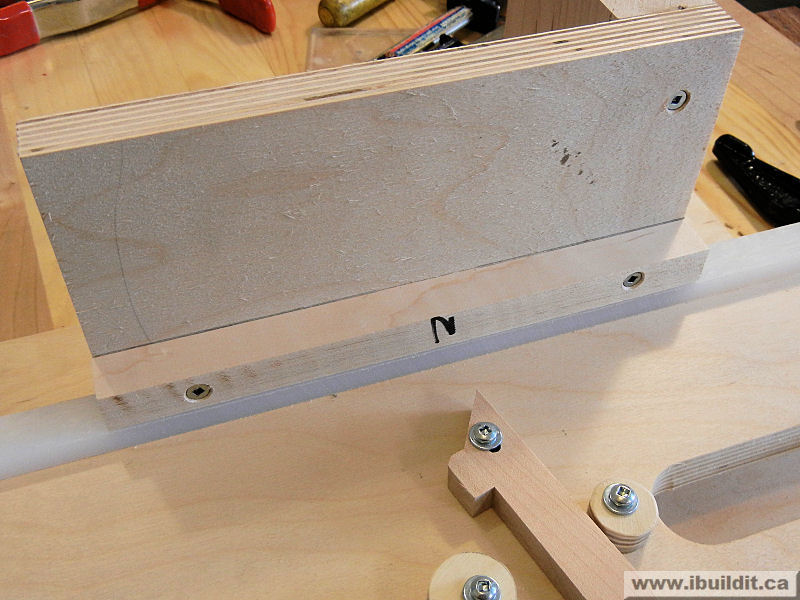 How To Make An Advanced Box Joint Jig - IBUILDIT.CA