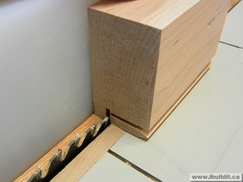 How To Make An Advanced Box Joint Jig - IBUILDIT.CA