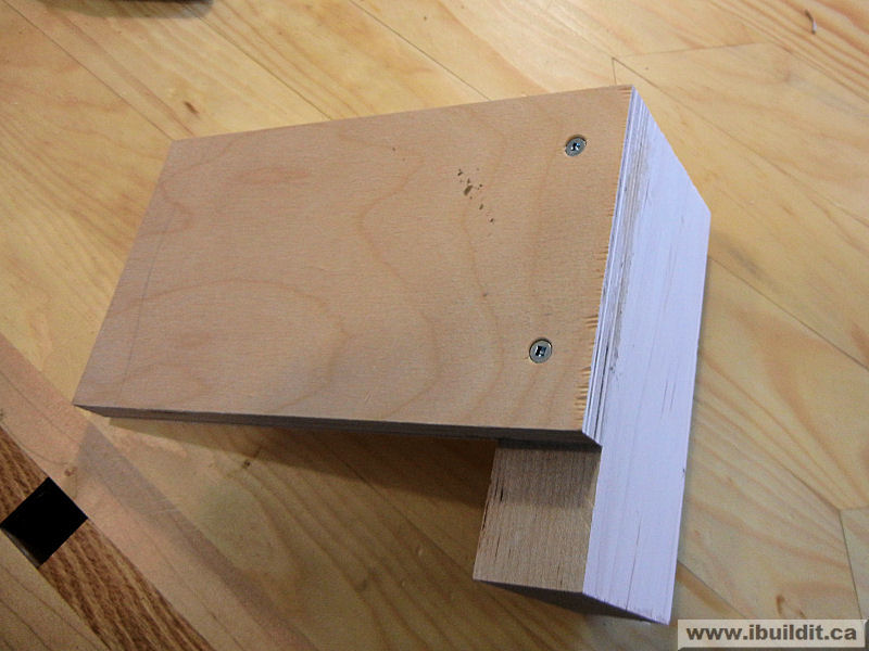 How To Make An Advanced Box Joint Jig - IBUILDIT.CA