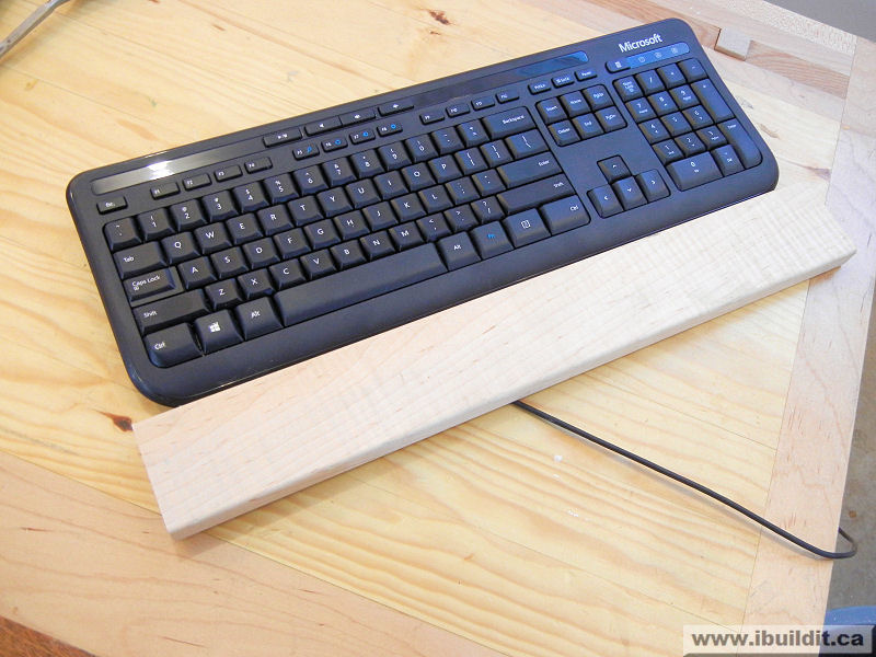 Wood Trimmed Keyboard - IBUILDIT.CA