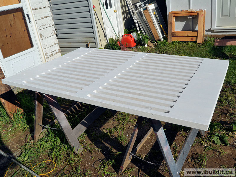 How to Make an Outdoor Workbench - IBUILDIT.CA