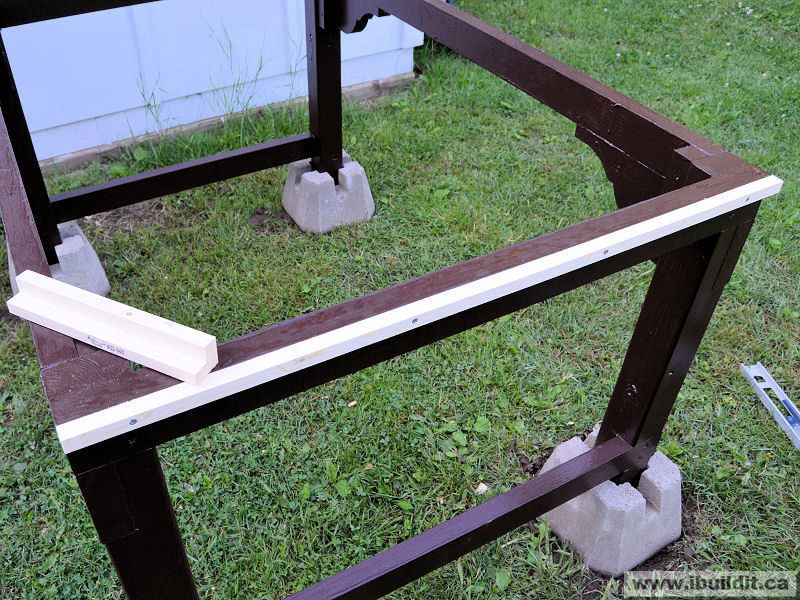 How to Make an Outdoor Workbench - IBUILDIT.CA