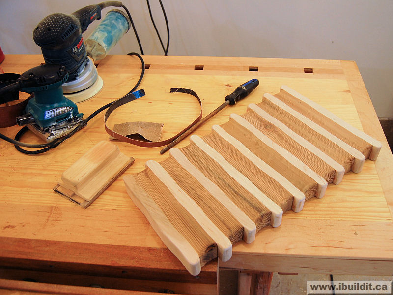 How to Make a Rack of Ribs Cutting Board - IBUILDIT.CA