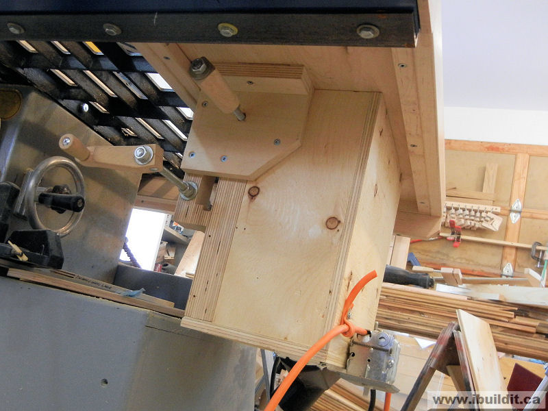 Putting A Router And Lift In The Extension Wing On A Table Saw ...
