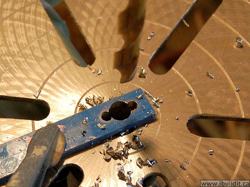 How To Make A Simple Dowel Maker - IBUILDIT.CA