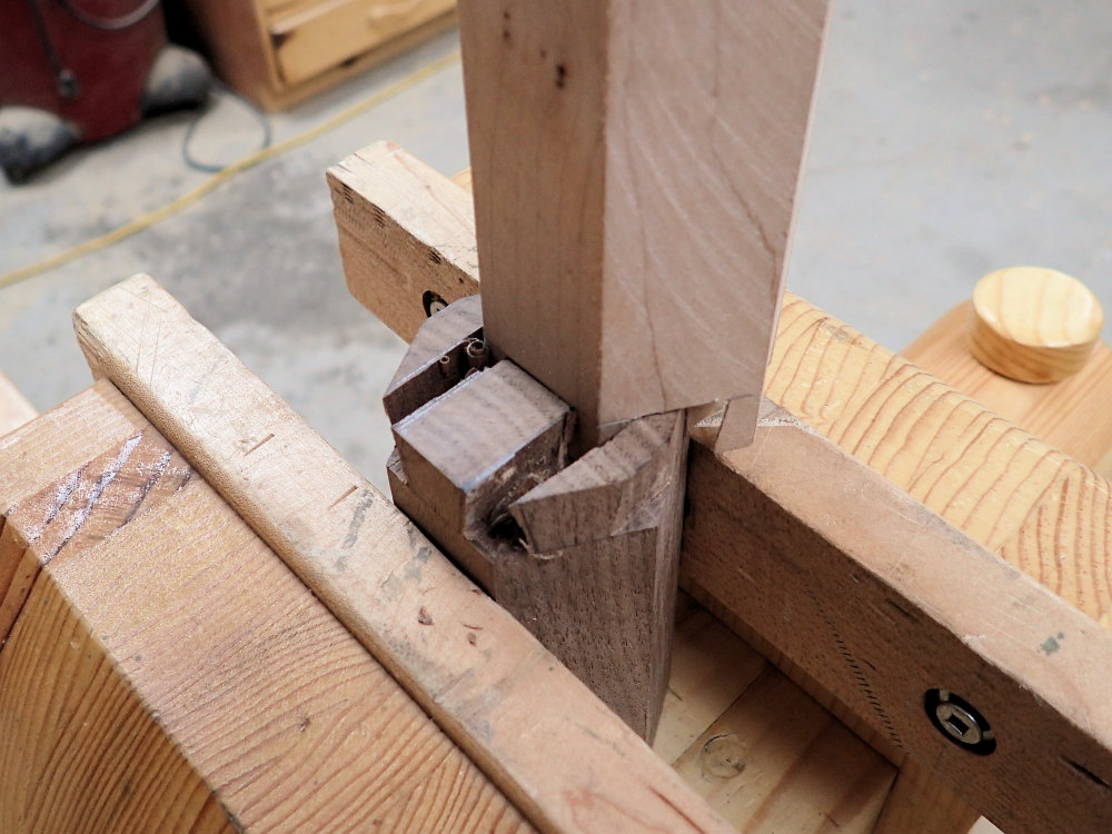 How To Make The More Impossible Dovetail - IBUILDIT.CA