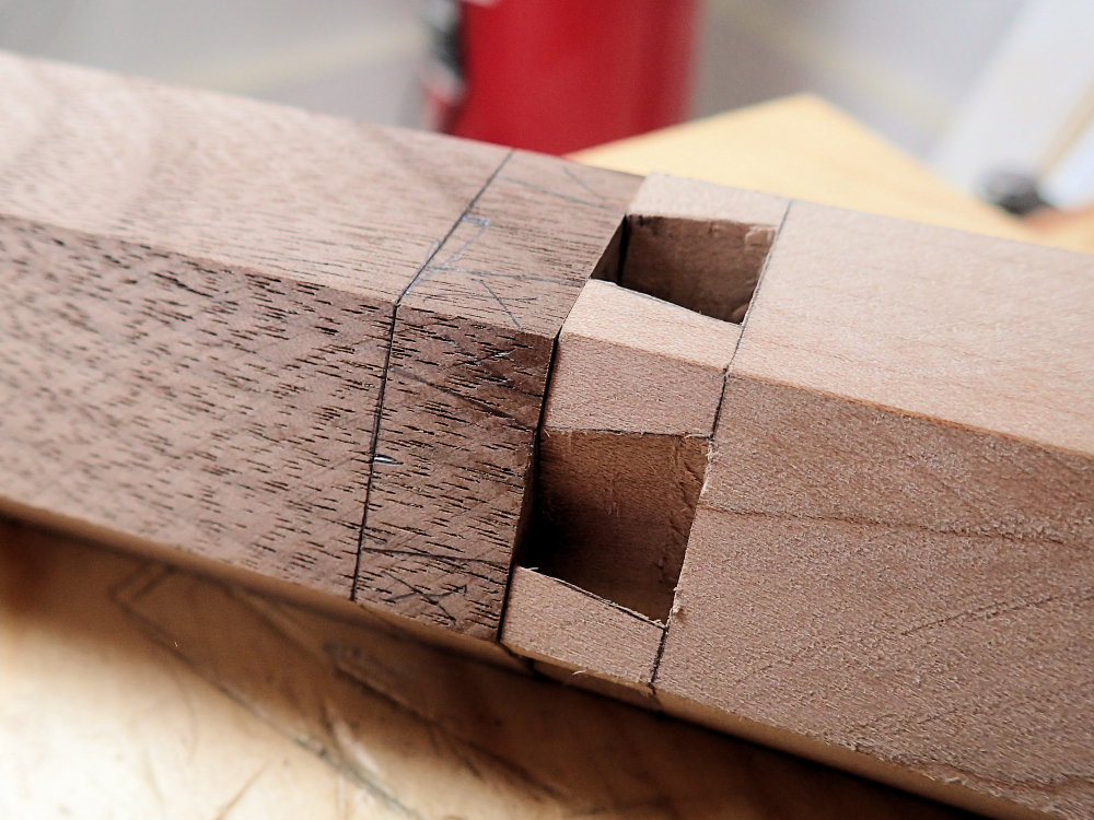 How To Make The More Impossible Dovetail - IBUILDIT.CA