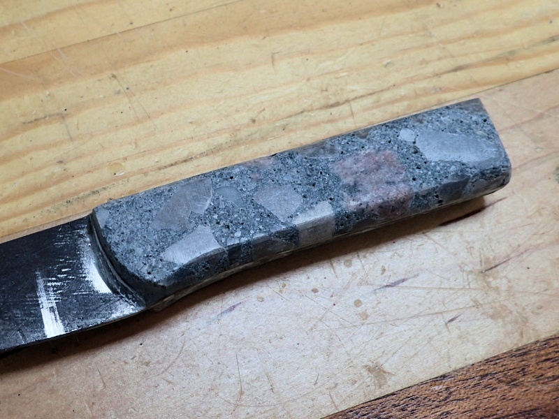 Make a Knife From a Broken Shovel & Recycled Concrete - IBUILDIT.CA