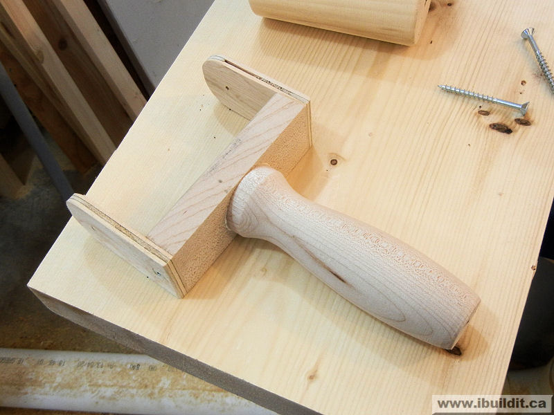 Wooden Glue Roller - IBUILDIT.CA