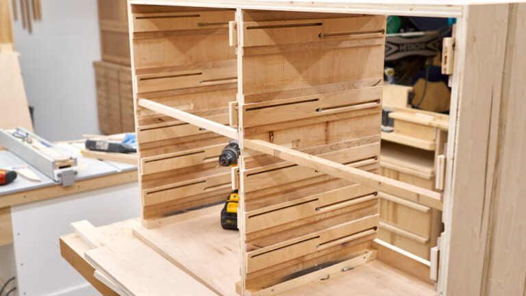 How To Make A Large Mobile Tool Box - IBUILDIT.CA