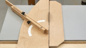How To Make A Precision Miter Sled (Updated) - IBUILDIT.CA