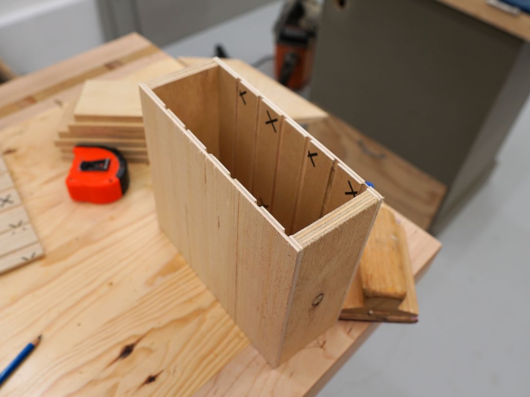 Making A Screw Organizer - IBUILDIT.CA