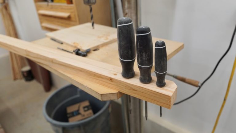 Easy To Make Screwdriver Rack - IBUILDIT.CA