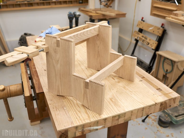 How To Make A Step Stool - Solid Wood - IBUILDIT.CA