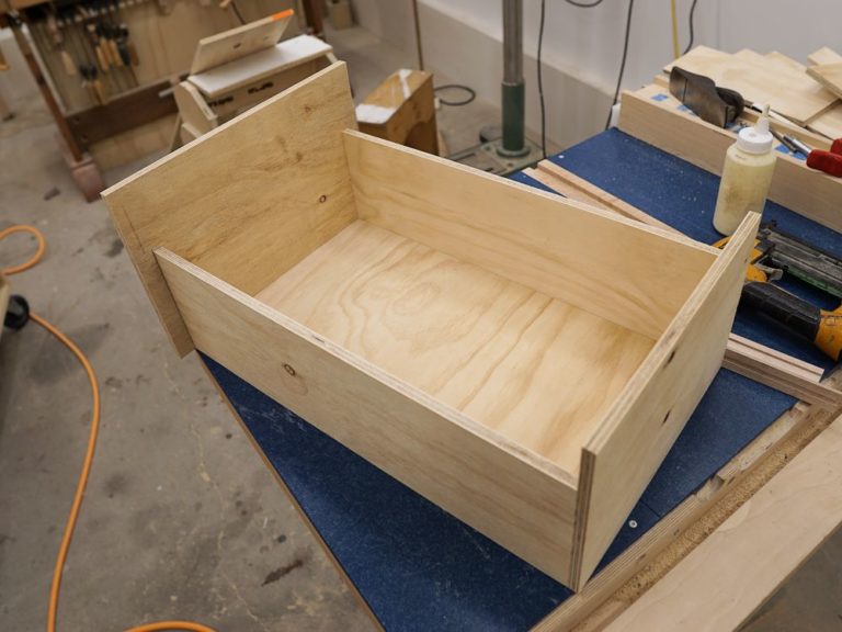 Mobile Storage Unit with Drawers - IBUILDIT.CA