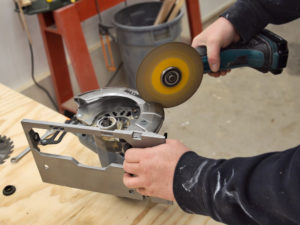 Making A Quick And Dirty Table Saw - IBUILDIT.CA