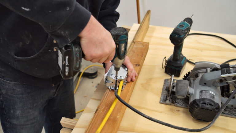 Making A Quick And Dirty Table Saw - IBUILDIT.CA